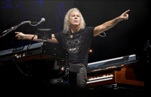 Bon Jovi Keyboardist Took Hydroxychloroquine For Coronavirus and ...
